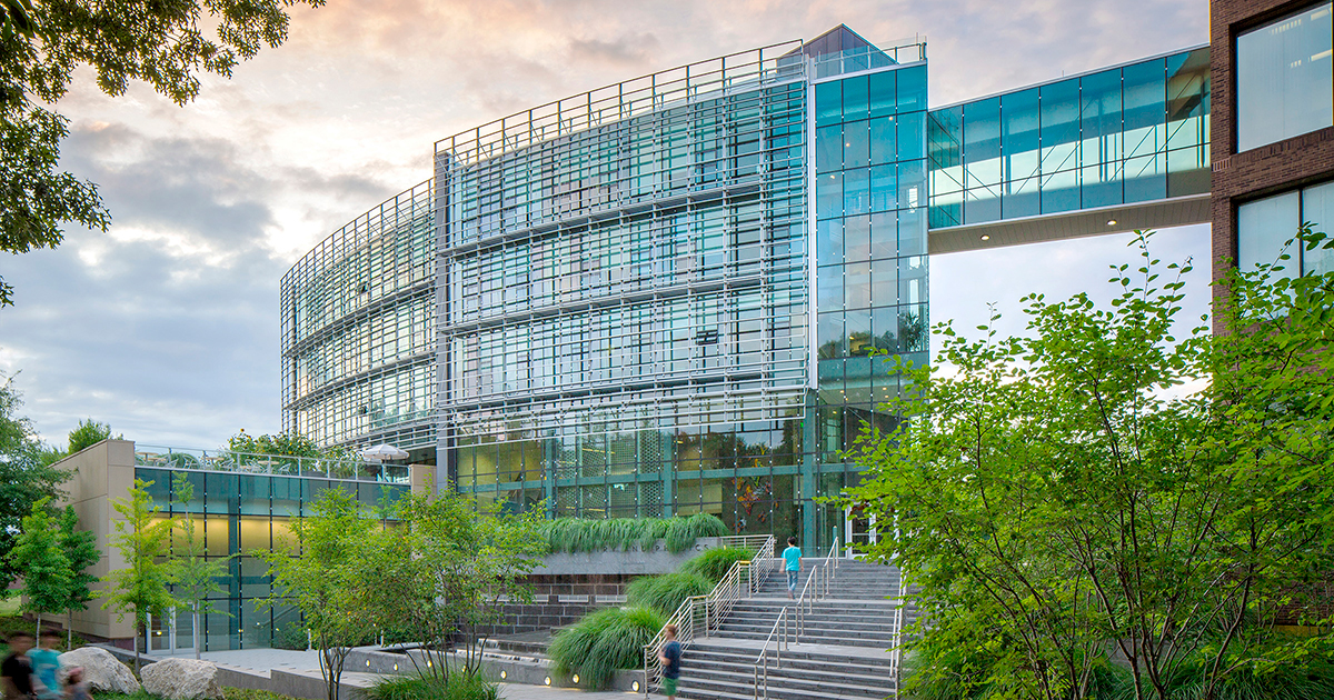 Simons Center for Geometry and Physics Flourishes at Intersection of ...